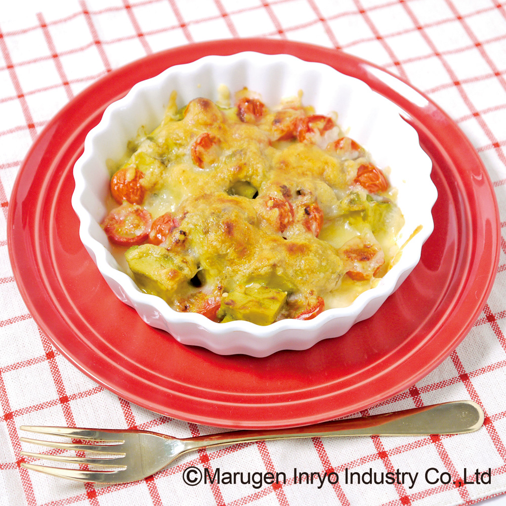 丸源飲料工業株式会社 - 【レシピ】アボカドとミニトマトのチーズ焼き