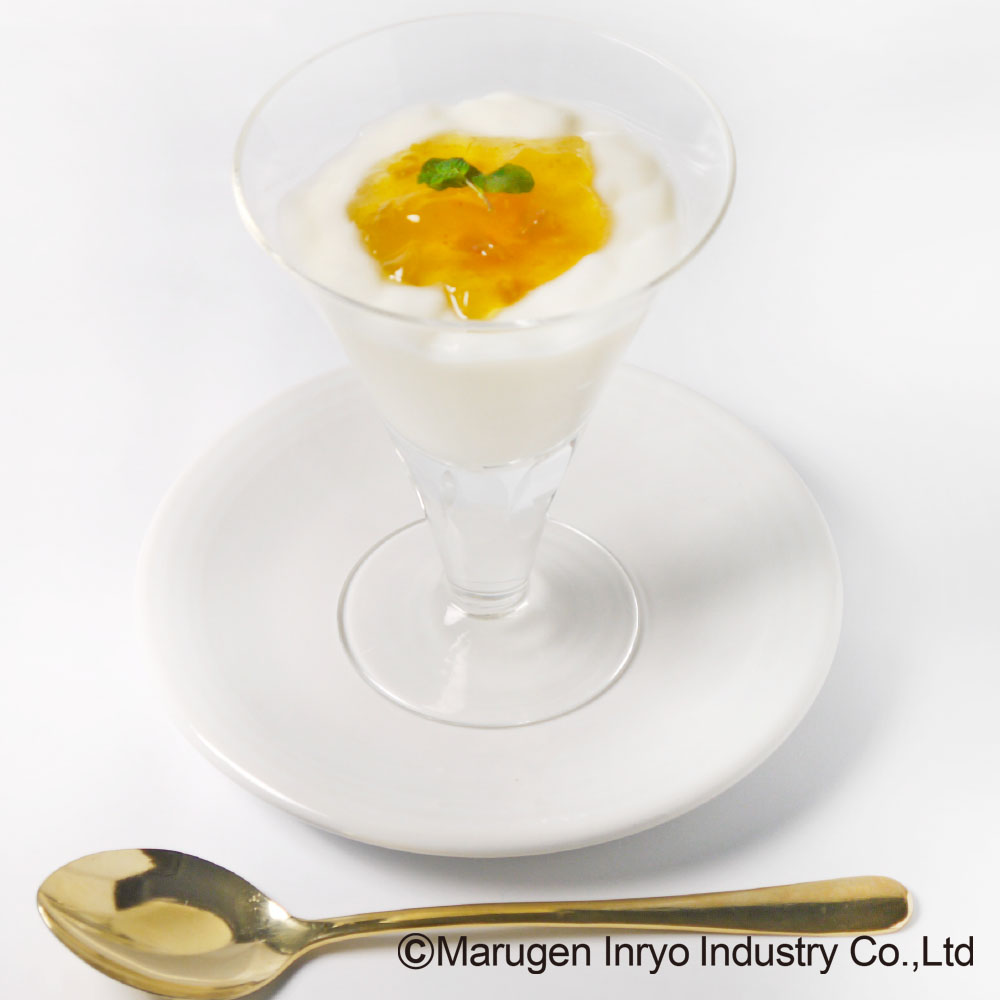 丸源飲料工業株式会社 - 【レシピ】うめ杏仁ムース